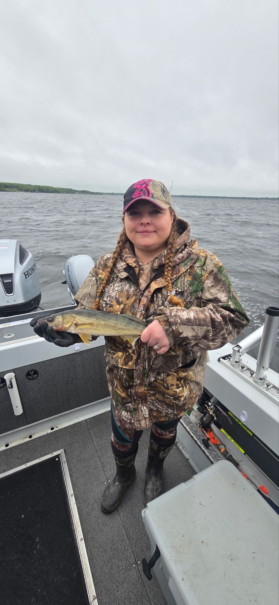 Oneida Lake Walleye fishing 5/23/25 | Wayne-o's Guide Service